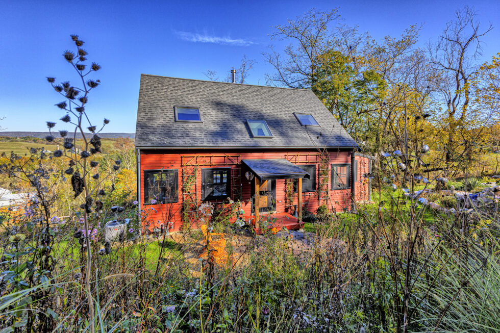 Cape Cod Homes: Timeless New England Architecture & Design Guide